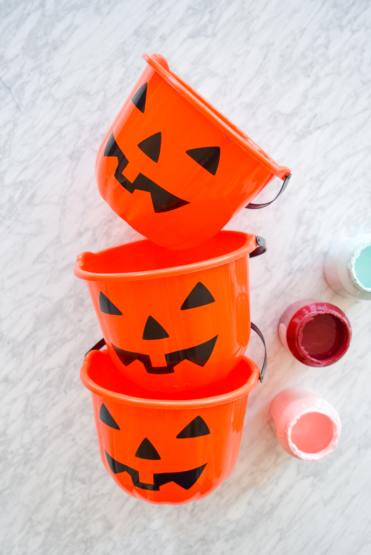 DIY Halloween Buckets for Trick or Treating! - Fusion™ Mineral Paint