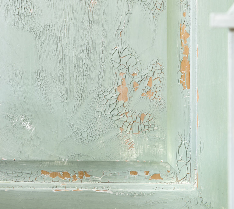 Create a Crackled Paint Effect - Fusion™ Mineral Paint