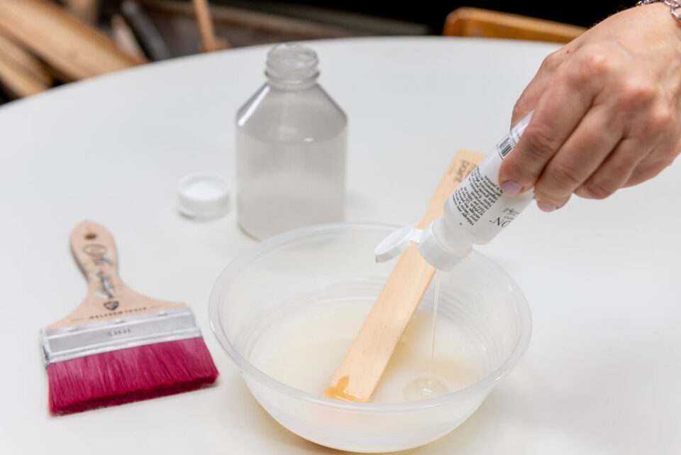 How to Paint a Dining Table - Fusion™ Mineral Paint