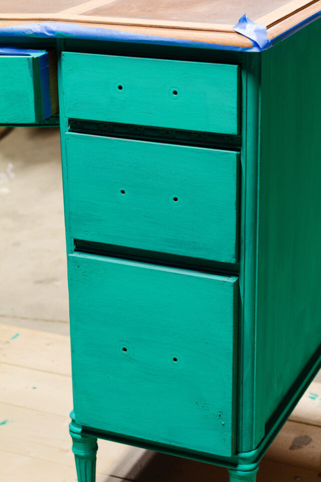 Create a Chippy, Vintage Look with Milk Paint - Fusion™ Mineral Paint